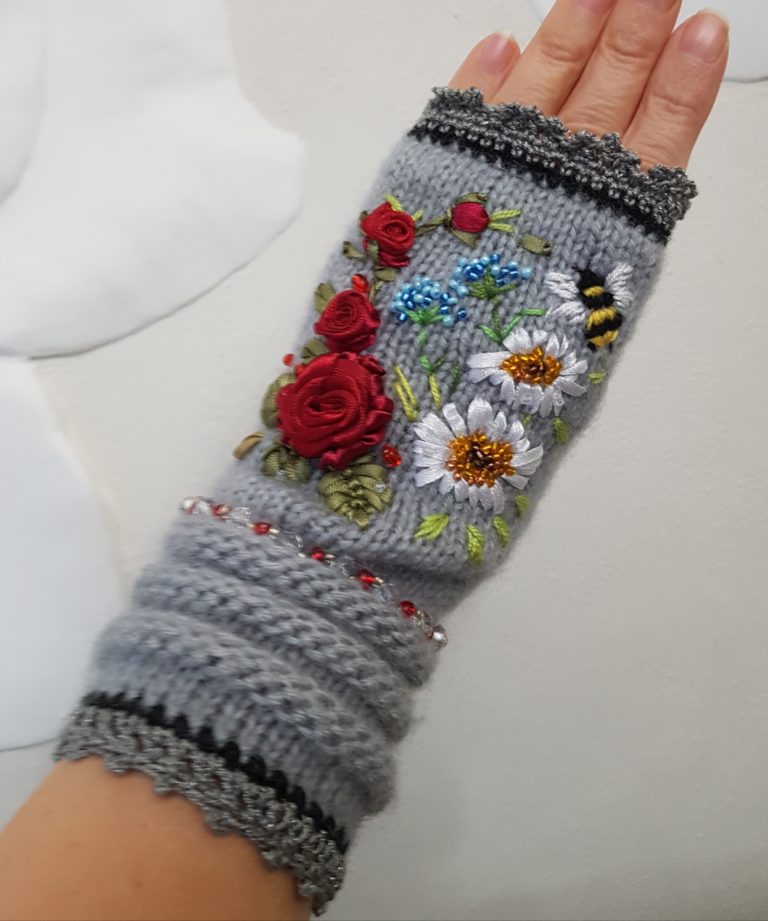 Gray Mittens with embroidery , with red Roses, Bees. Sold. - MilaMirosh