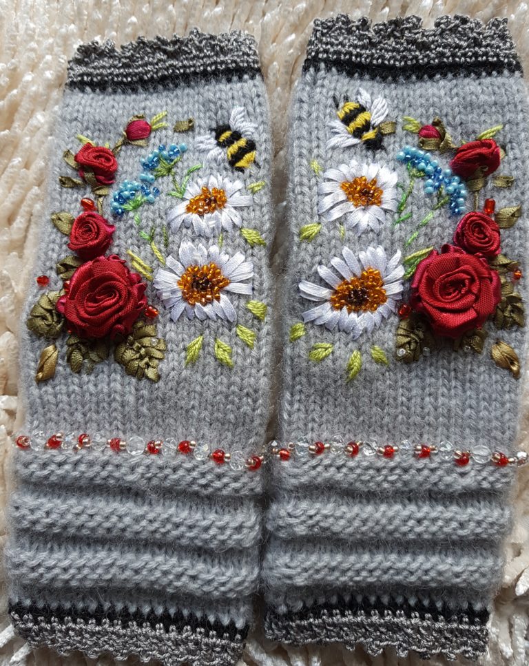 Gray Mittens with embroidery , with red Roses, Bees. Sold. - MilaMirosh