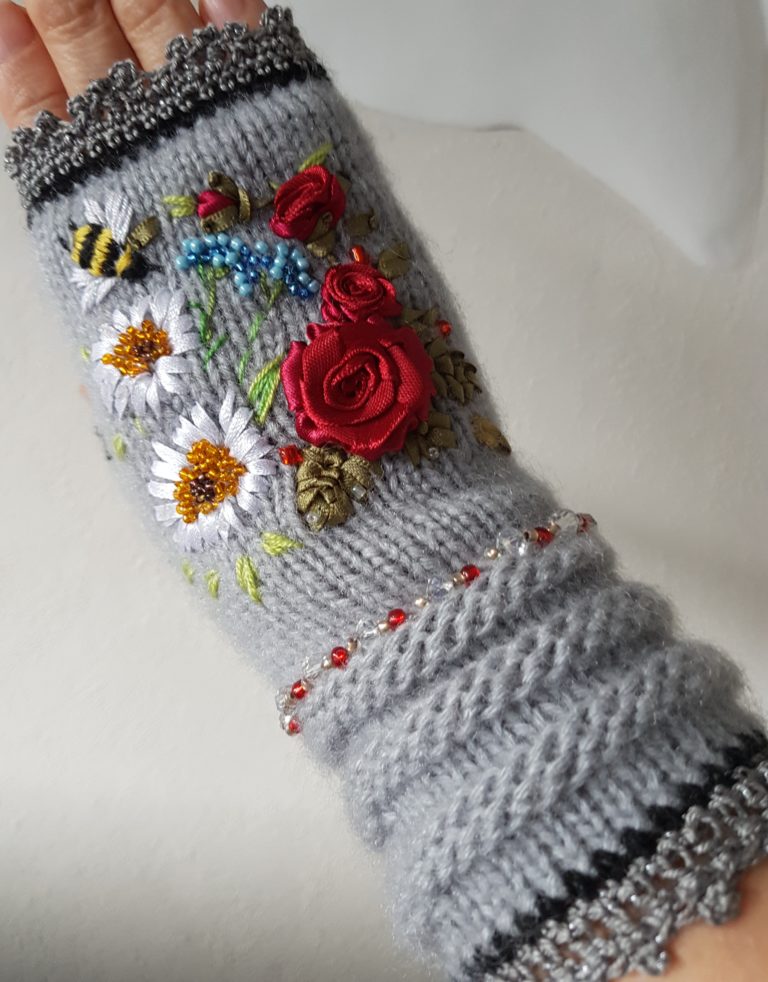 Gray Mittens with embroidery , with red Roses, Bees. Sold. - MilaMirosh
